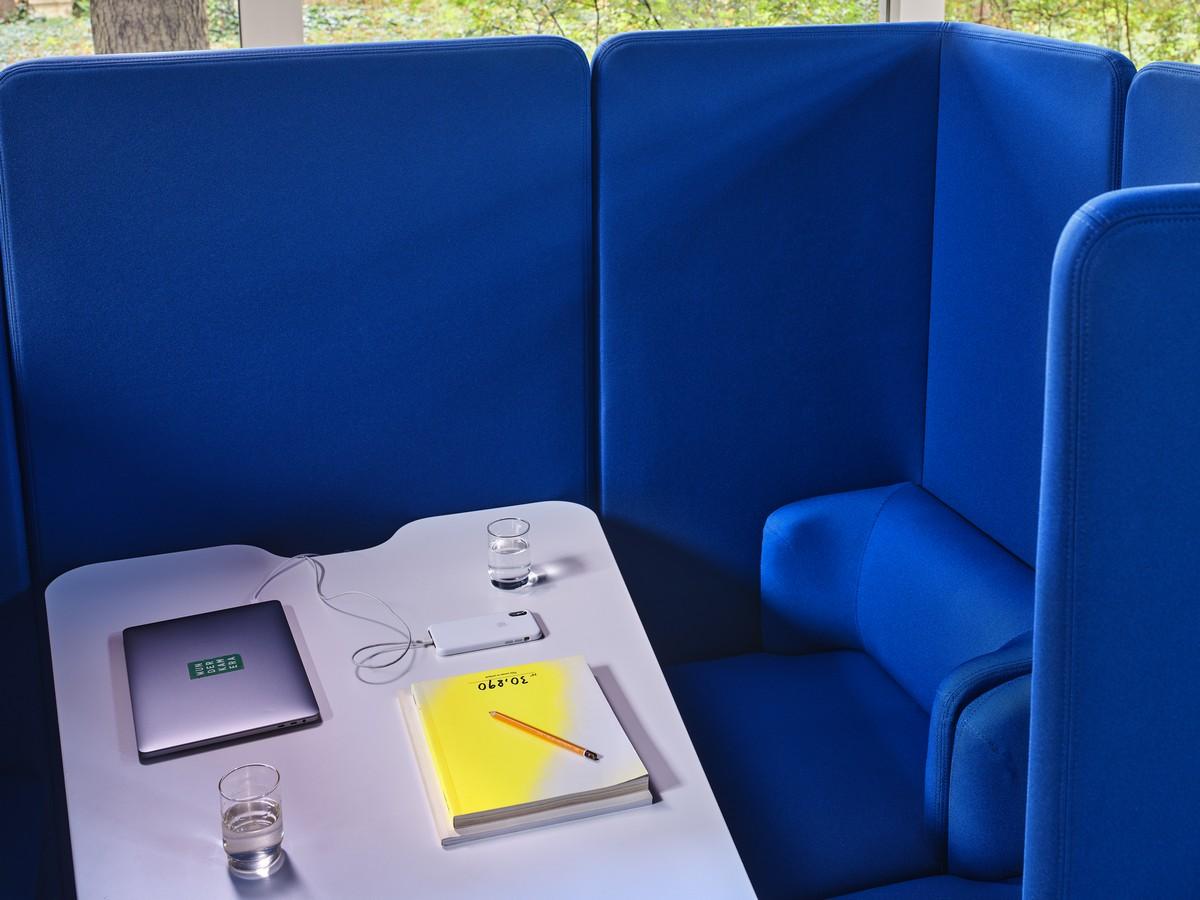 Agora tárgyaló box